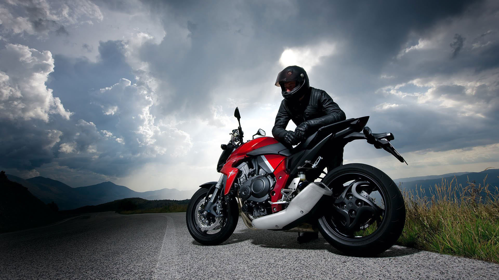 Metallic Horses – Premium motorcycle gears and accessories.